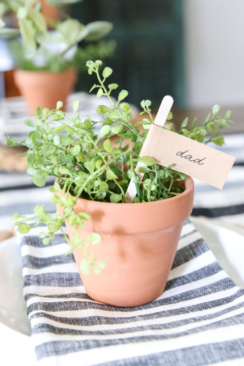 Three Spring Tablescape Place Card Ideas | Little Glass Jar