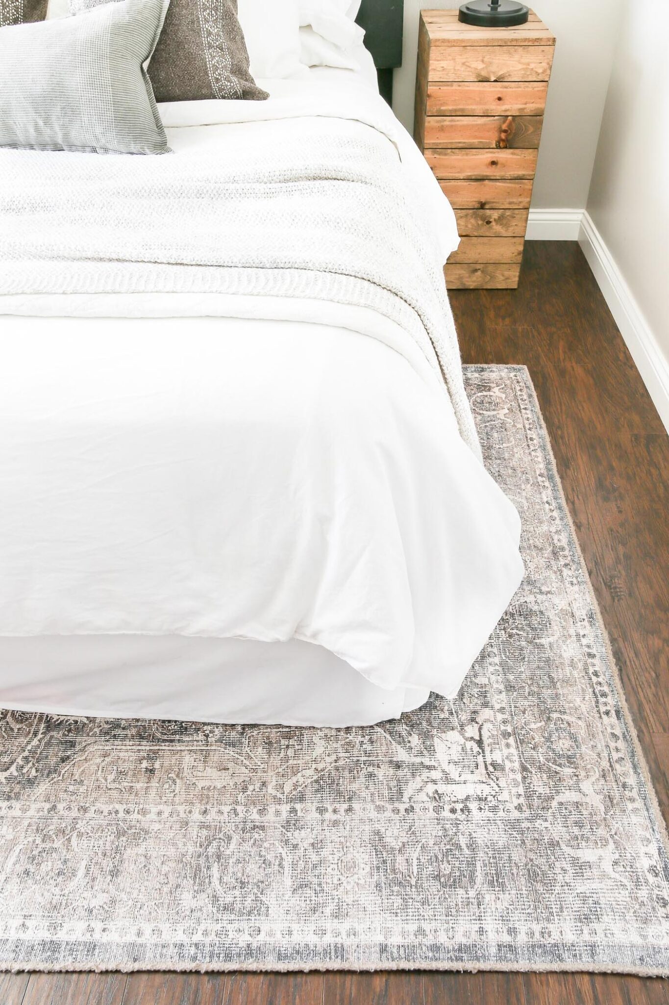 The Best Neutral Area Rugs and Where to Buy Them
