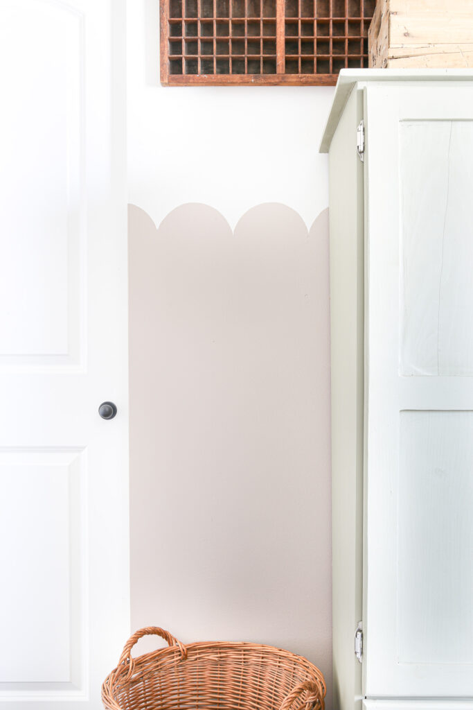 How to Paint a Scalloped Wall | Little Glass Jar